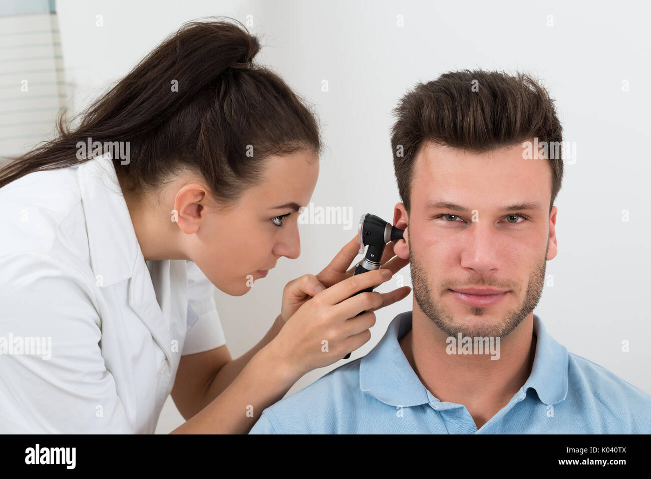 Instrument otoscope medical hi-res stock photography and images - Alamy