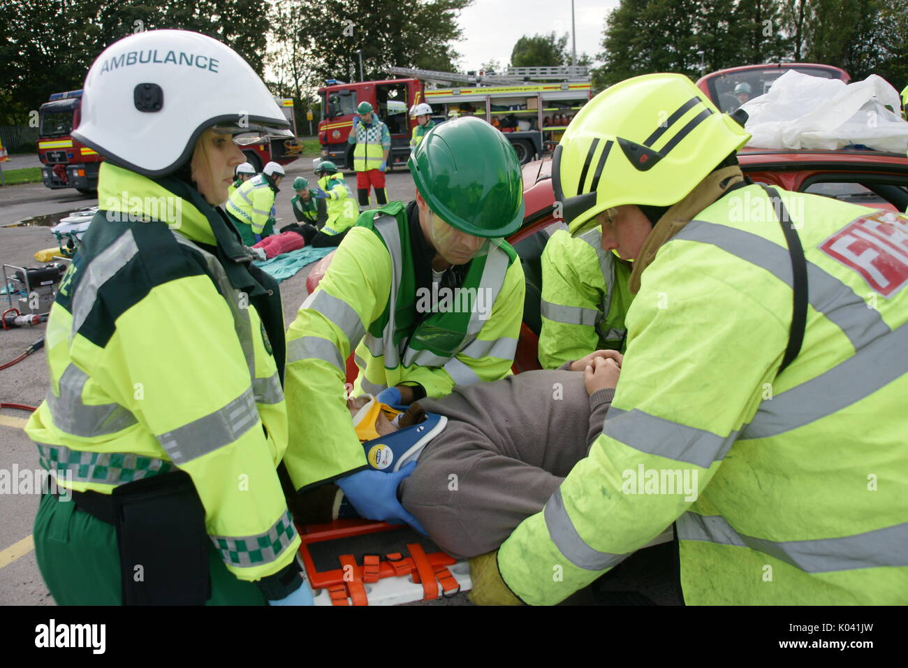 Car crash rescue crew hi-res stock photography and images - Alamy