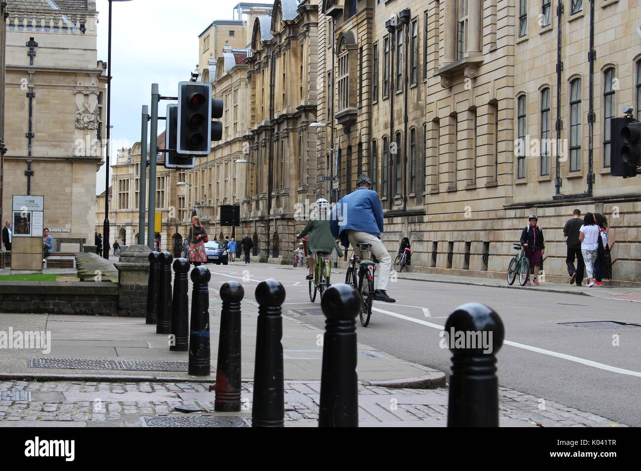 Cyclists in cambridge hi-res stock photography and images - Alamy
