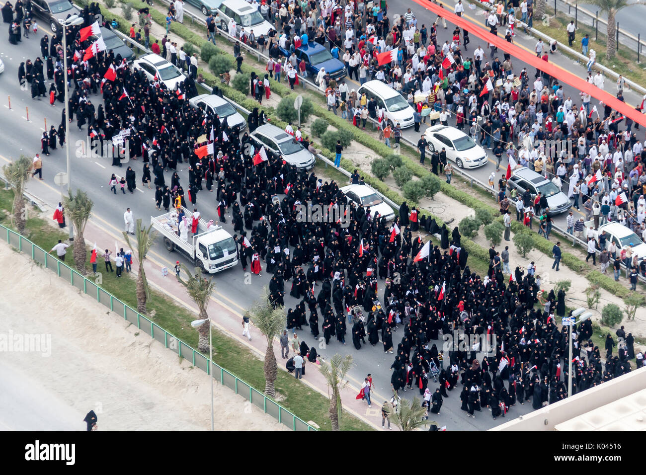 Bahrain manama people in street hi-res stock photography and images - Alamy