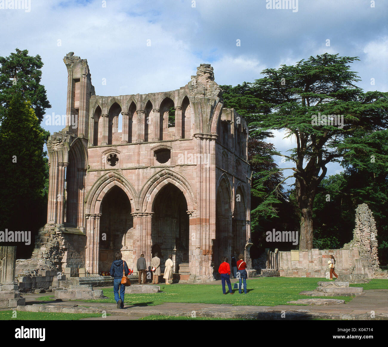 Dryburgh abbey hi-res stock photography and images - Alamy