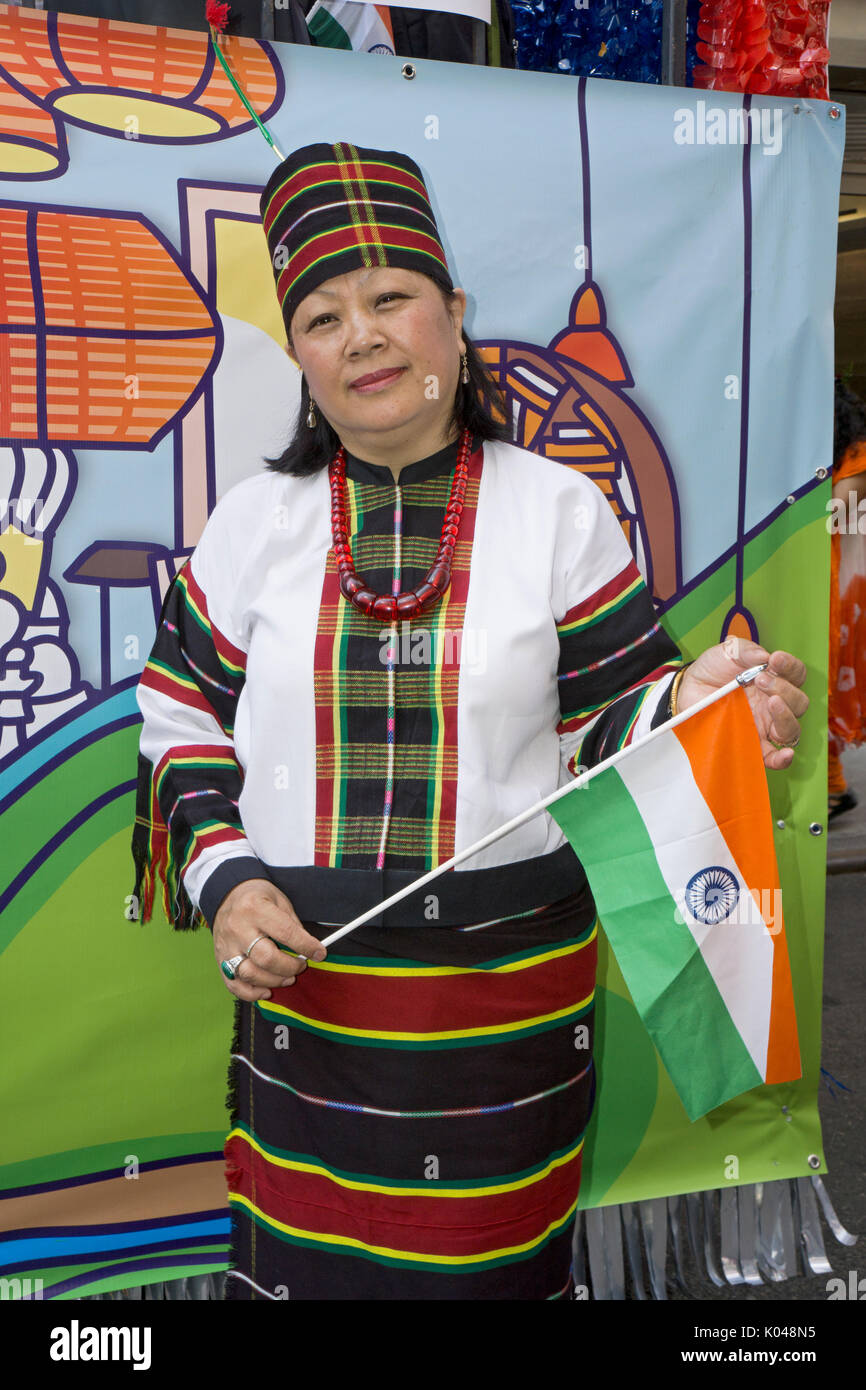 Traditional dress maharashtra hi-res stock photography and images - Alamy