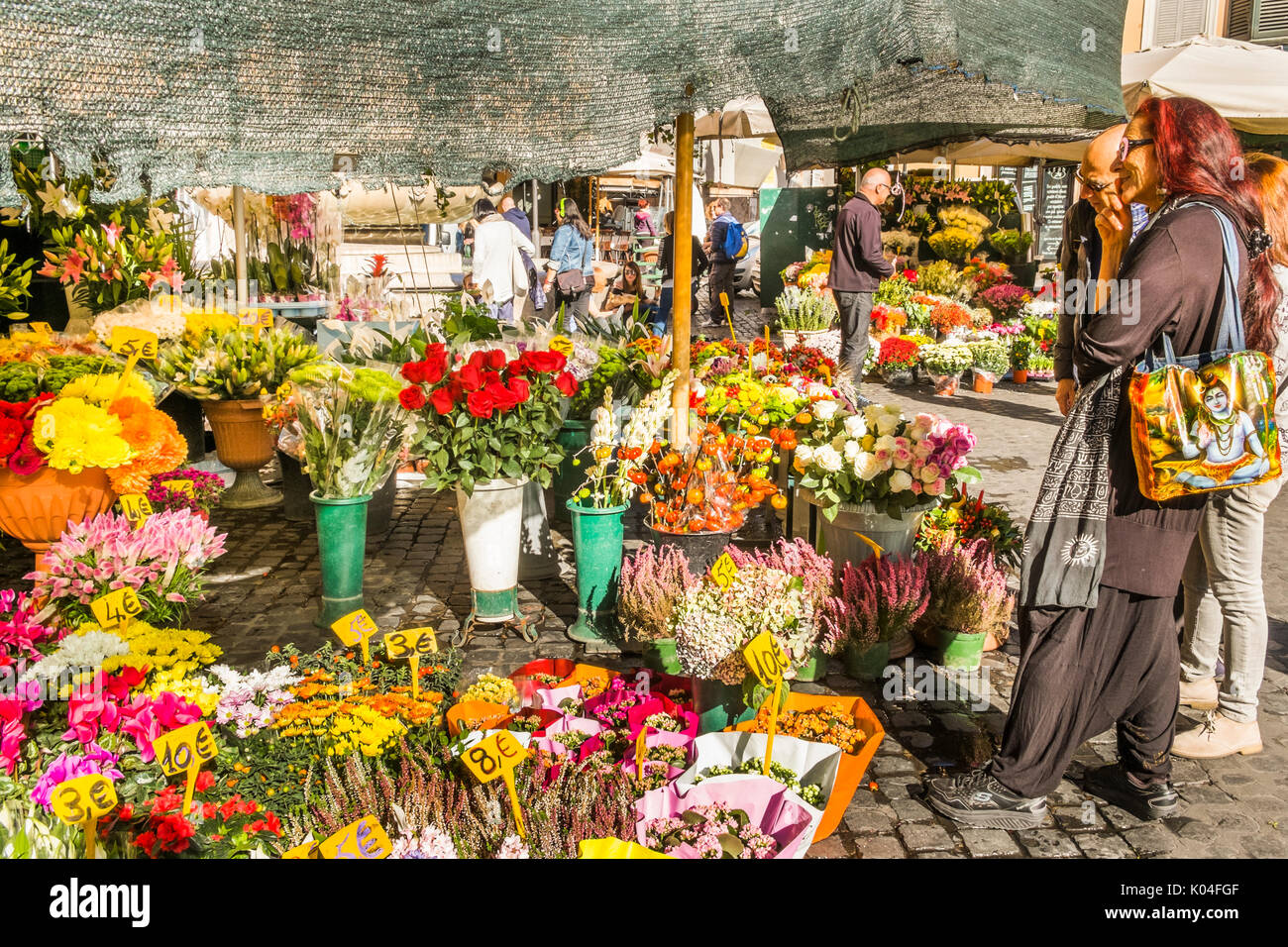 market scene at campo dei fiori flower market Stock Photo - Alamy