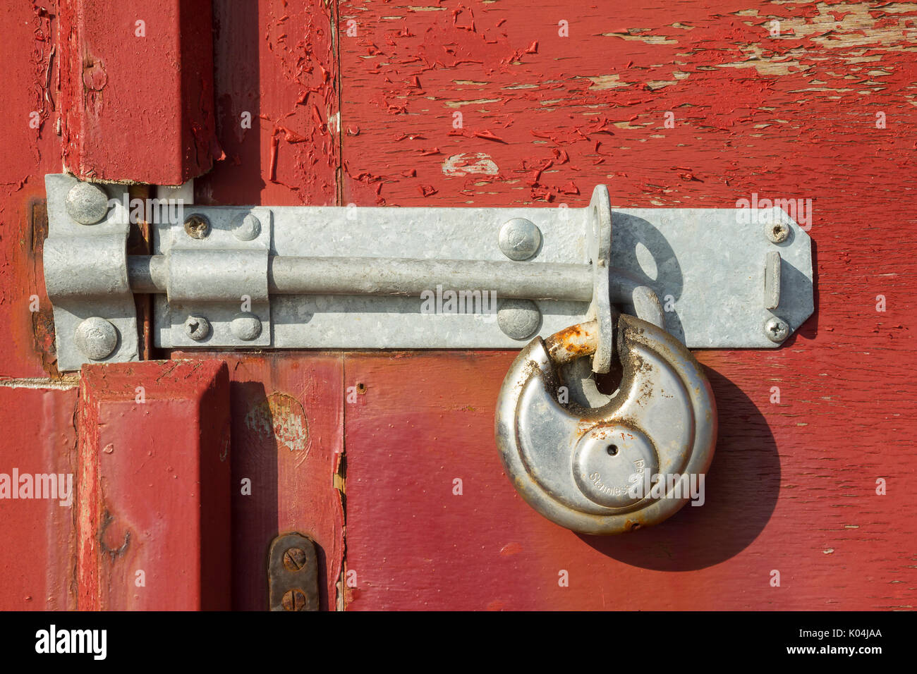 Old lock padlock rusty bolt hi-res stock photography and images - Alamy