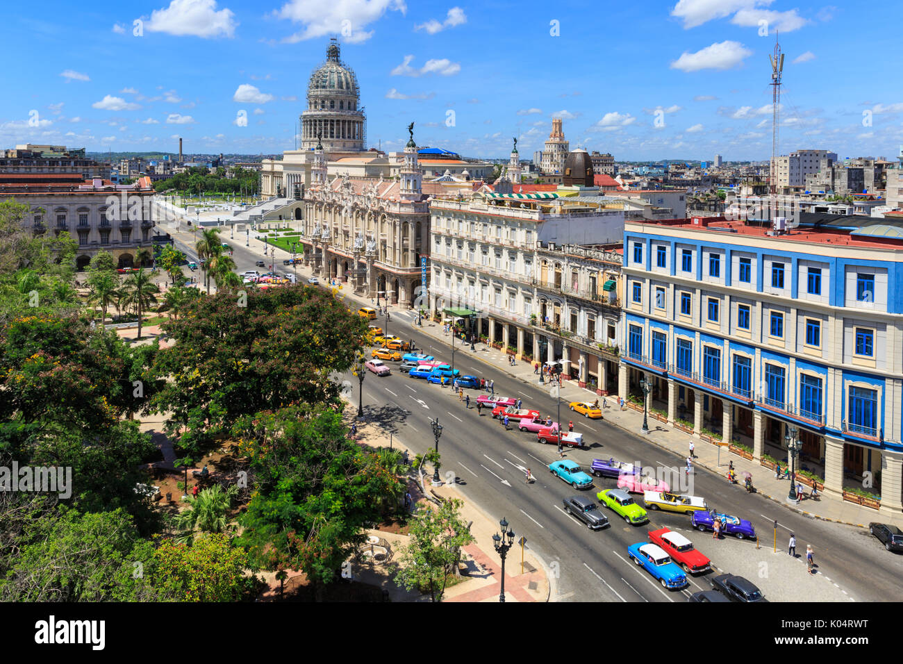Paseo de parque hi-res stock photography and images - Alamy