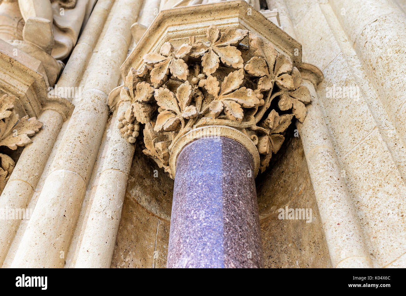 Stucco molding hi-res stock photography and images - Alamy