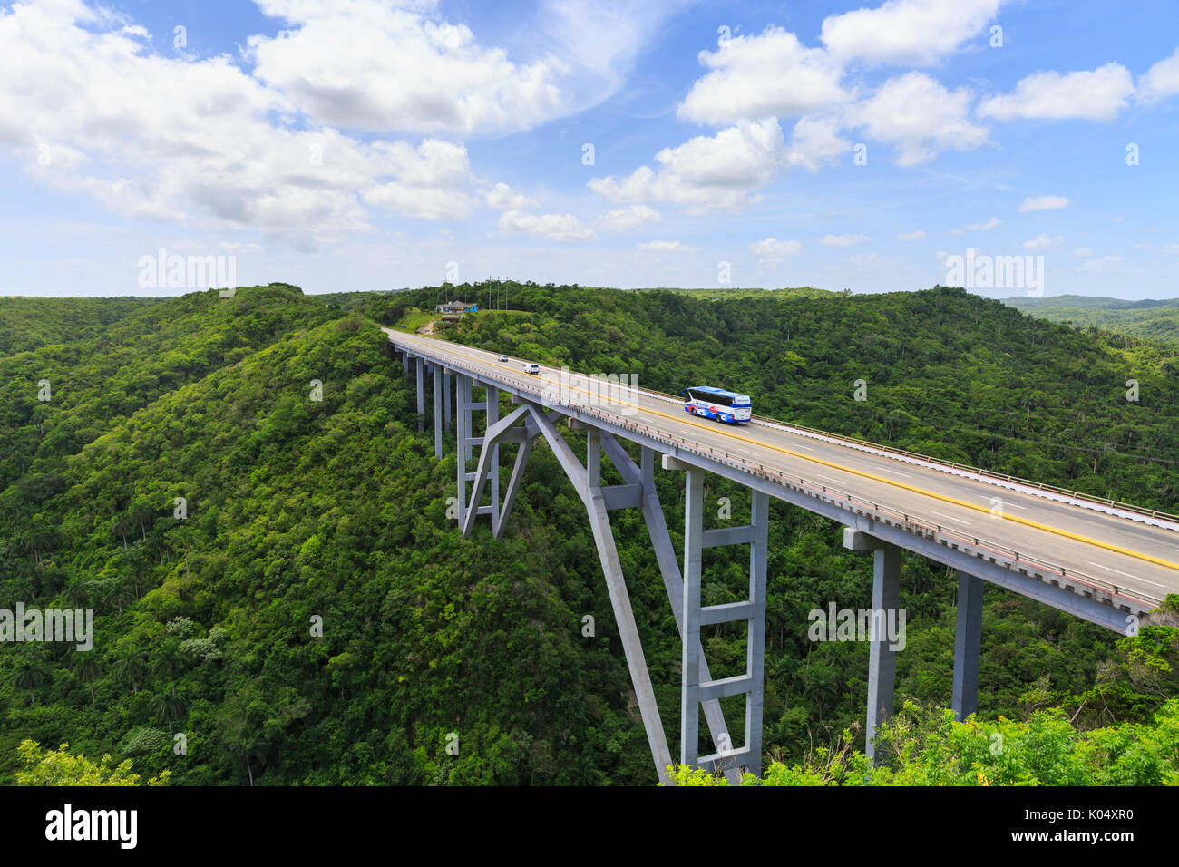 Puente de Bacunayagua Bridge, view from above to the highest bridge in ...