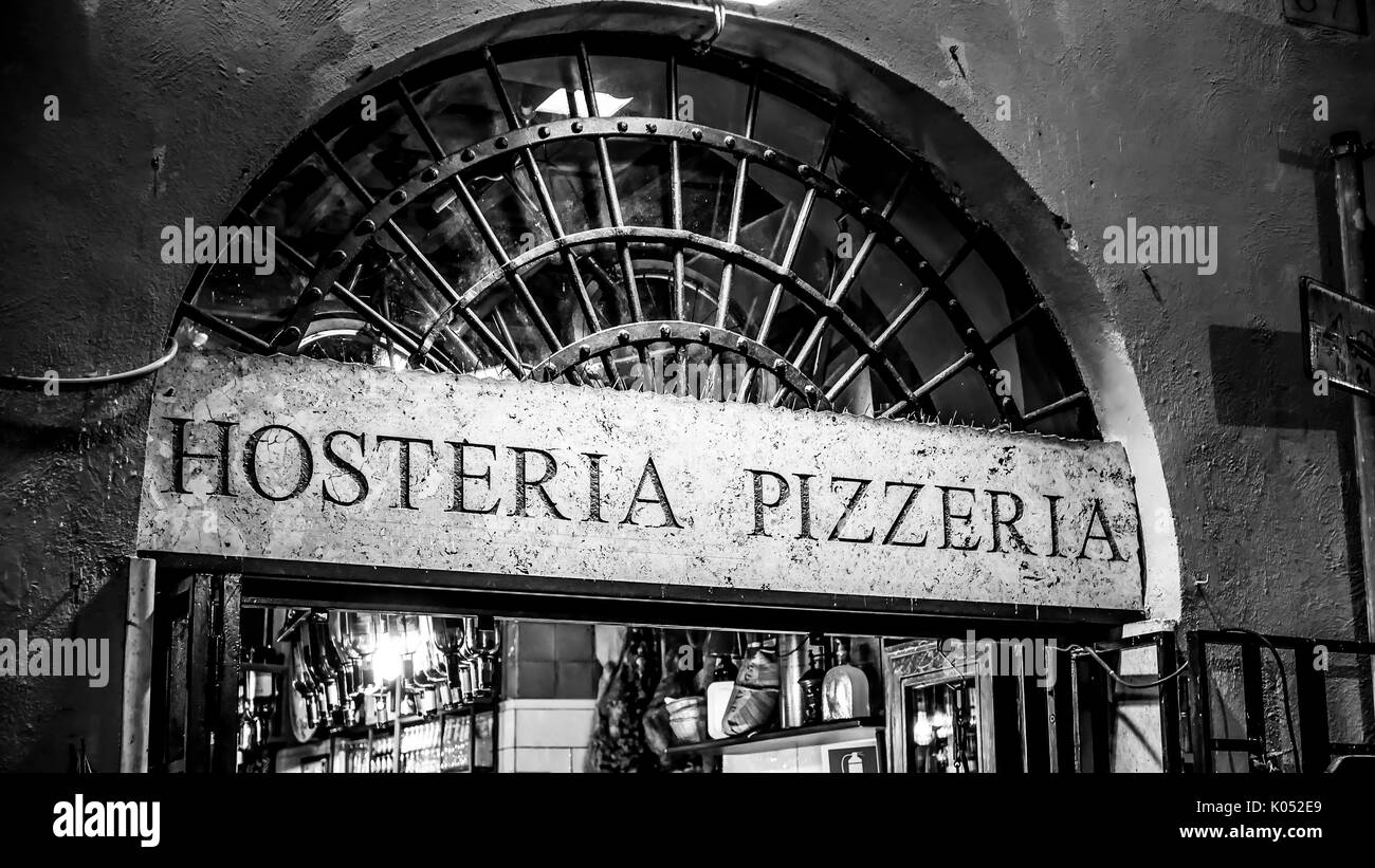 Beautiful Italian style Pizzeria in the historic district in Rome ...