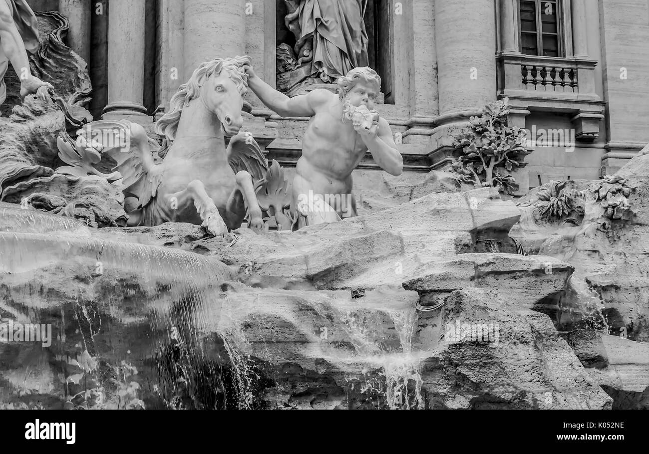 Amazing statues at the Fountains of Trevi in Rome - ROME / ITALY ...
