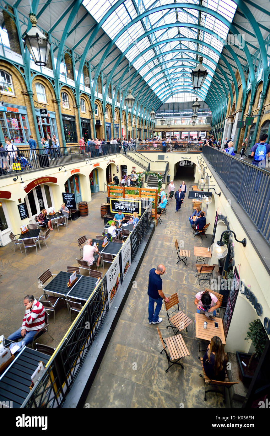 Restaurants shops covent garden market hi-res stock photography and ...