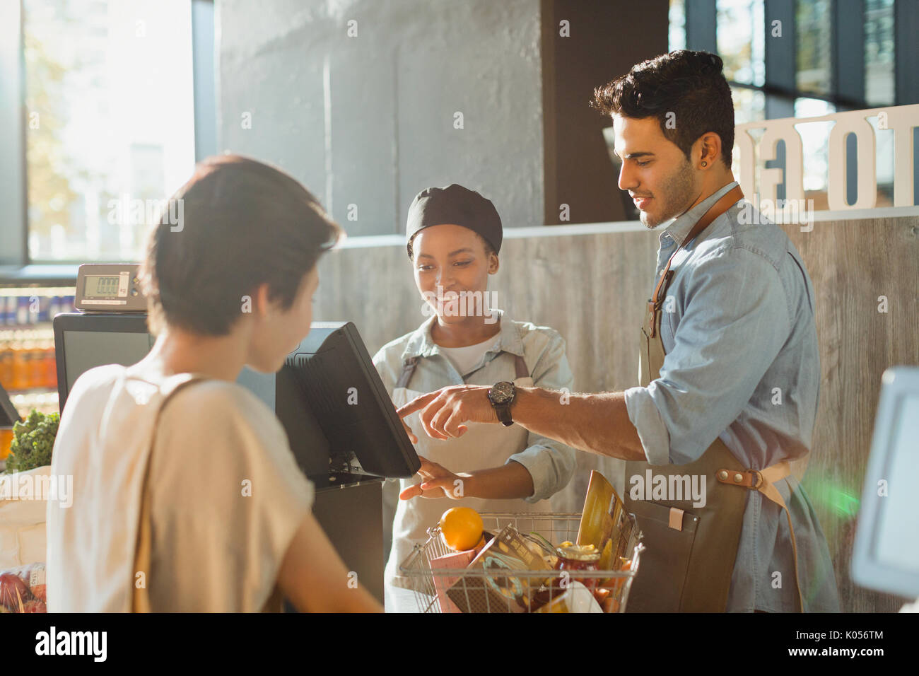 Supermarket checkout screen hi-res stock photography and images - Alamy