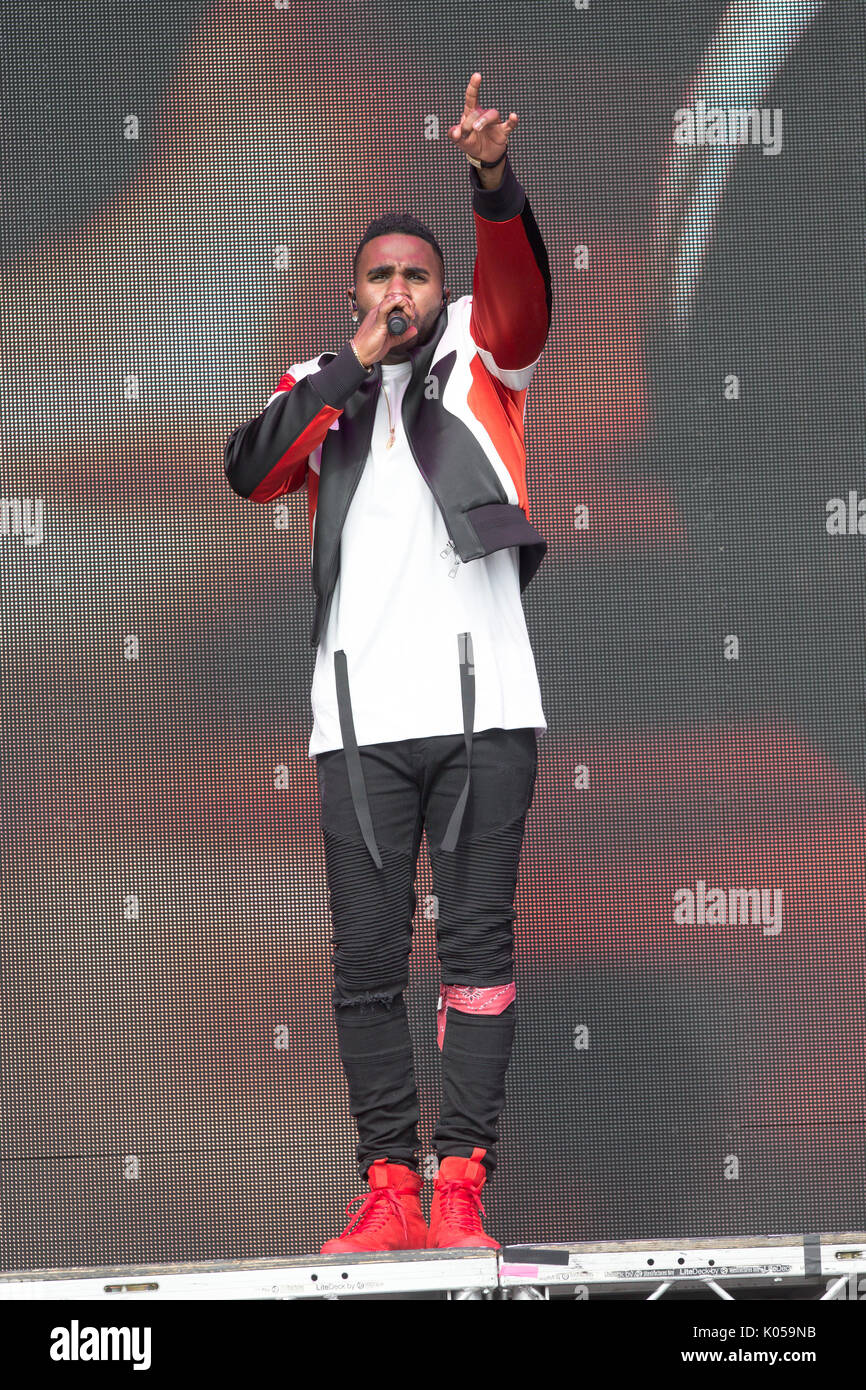 Jason derulo sing hi-res stock photography and images - Alamy