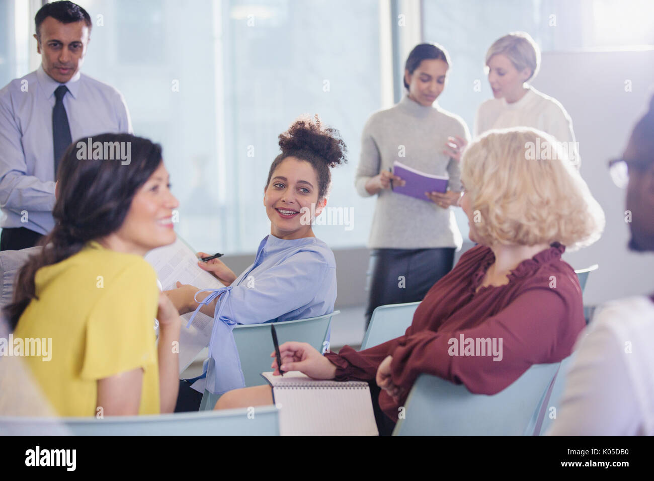 Business conference networking hi-res stock photography and images - Alamy