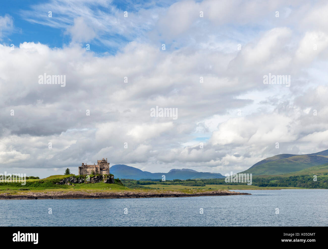 1200s castle hi-res stock photography and images - Alamy
