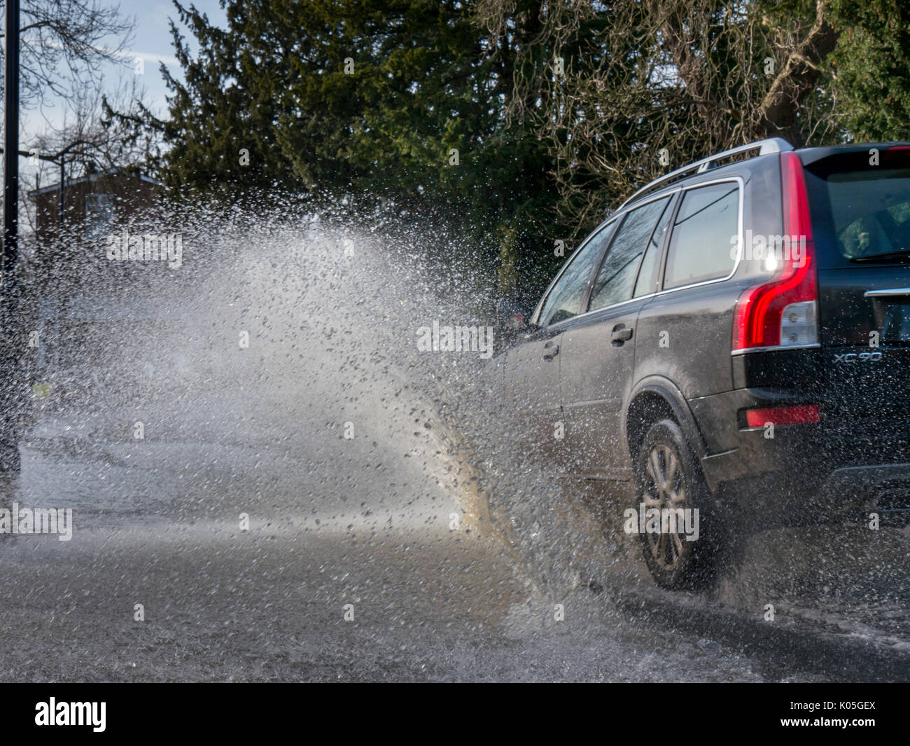 Road splash hi-res stock photography and images - Alamy
