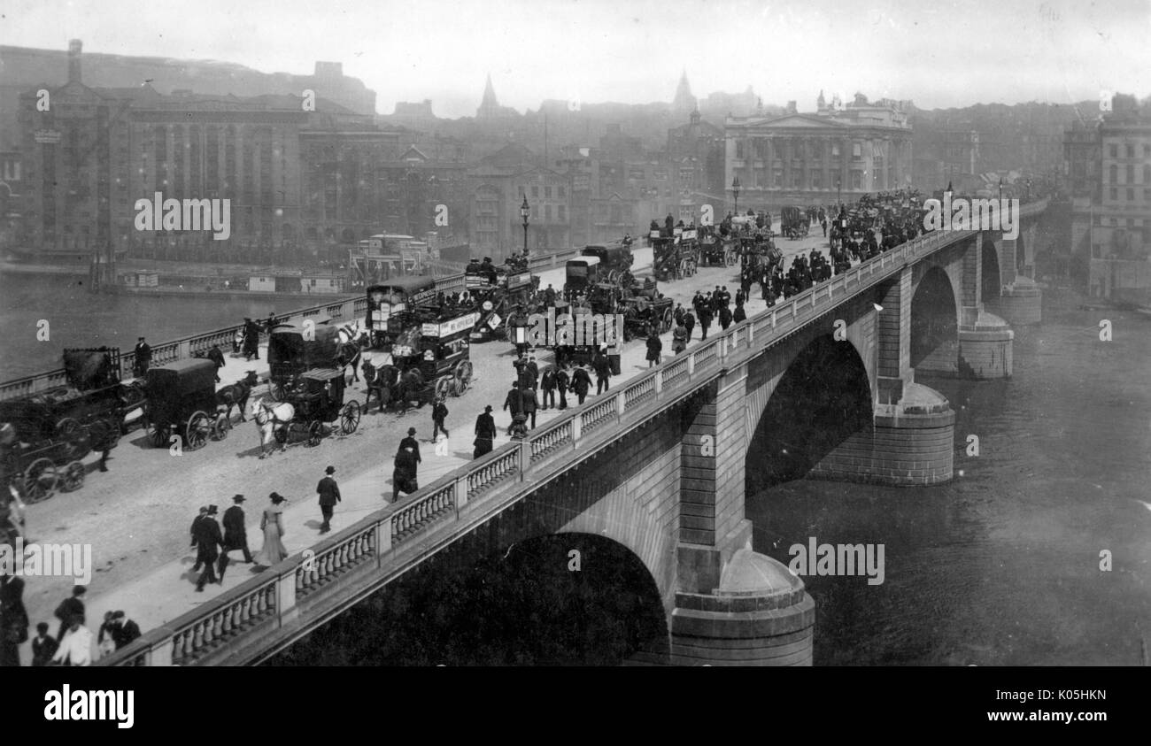 1900 london bridge hi-res stock photography and images - Alamy
