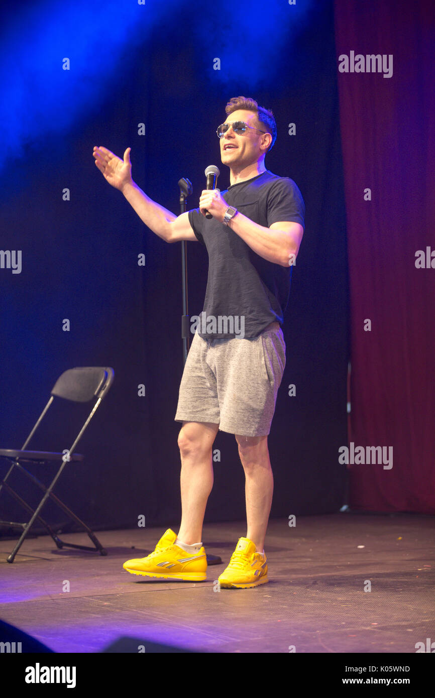 Lee nelson hi-res stock photography and images - Alamy