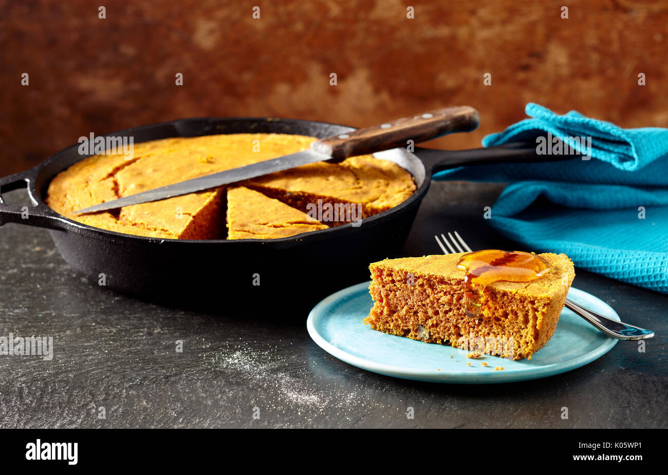 Individual portion cornbread hi-res stock photography and images - Alamy