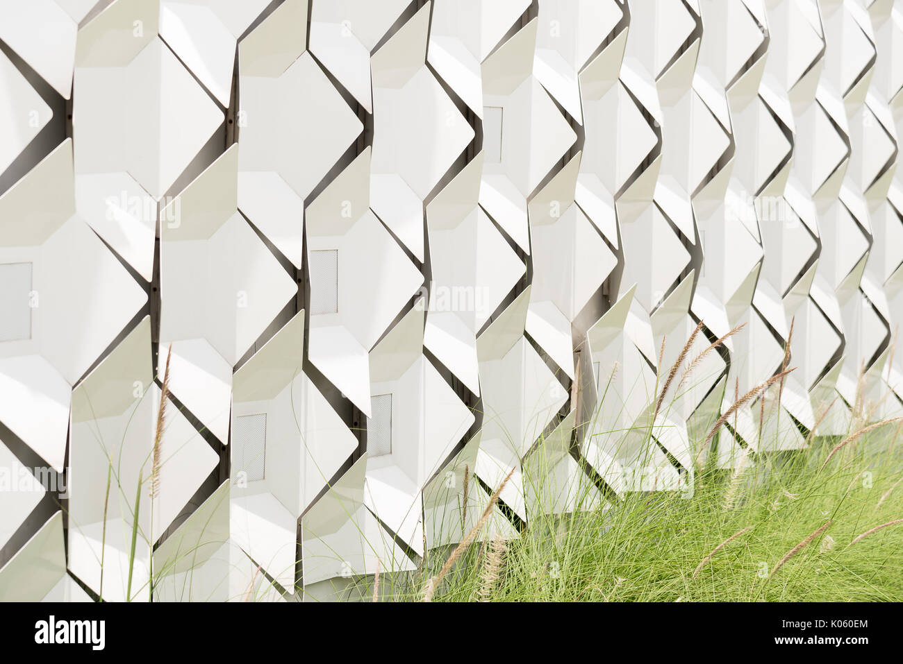 Aluminium composite panel cladding hi-res stock photography and images ...