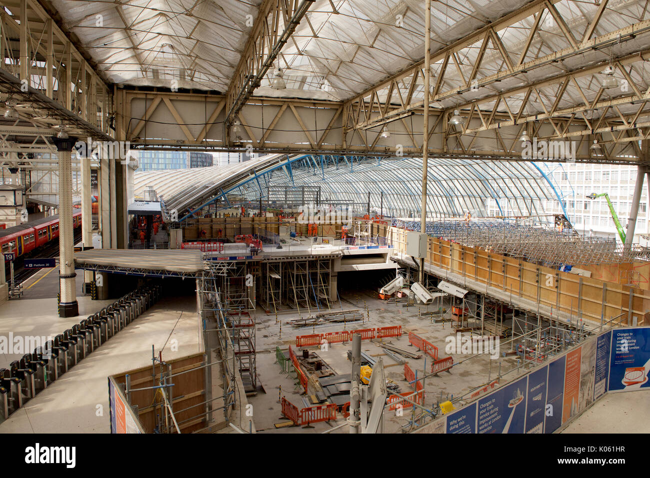 Construction work at London Waterloo railway station Stock Photo - Alamy