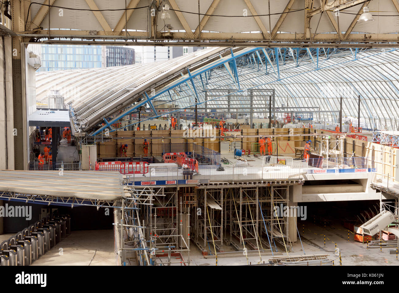 Construction of london waterloo station hi-res stock photography and ...