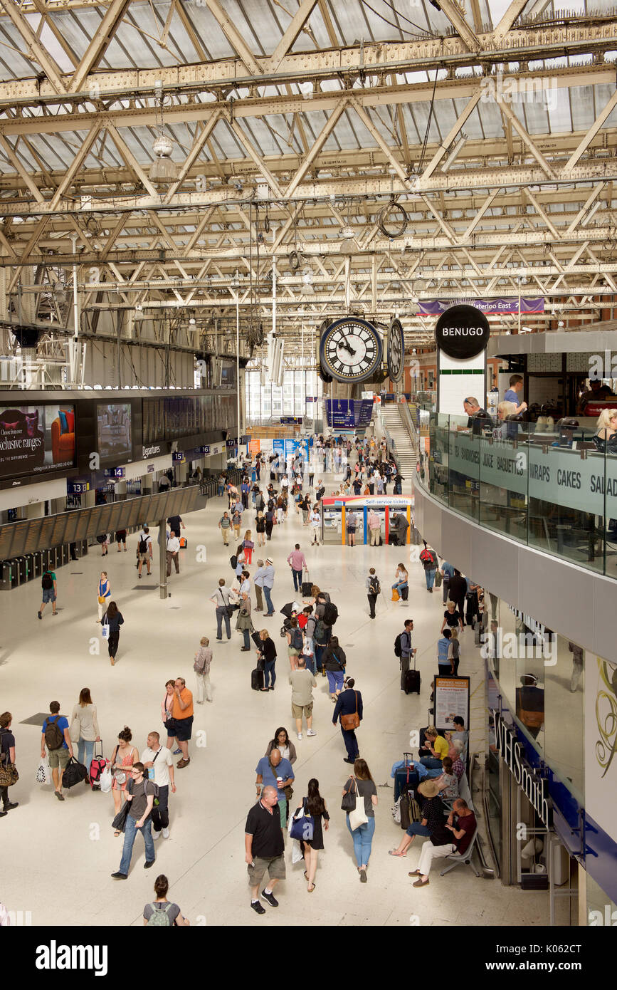 Waterloo Main Station Concourse High Resolution Stock Photography and ...