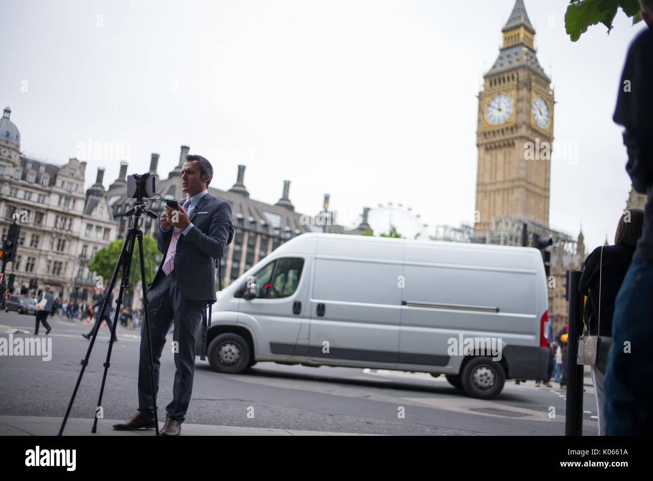 Big ben at 12 o clock hi-res stock photography and images - Alamy