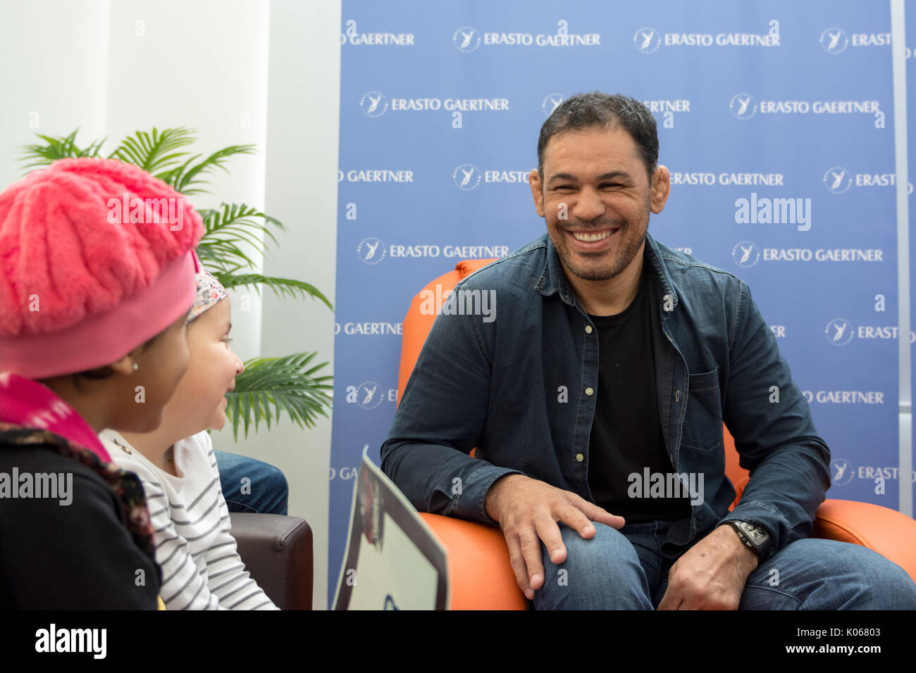 Curitiba, Brazil. 21st Aug, 2017. Rodrigo Minotauro during a visit to ...
