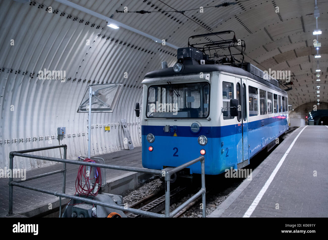Grainau, Germany. 19th Aug, 2017. A cog railway train of the Bayerische ...