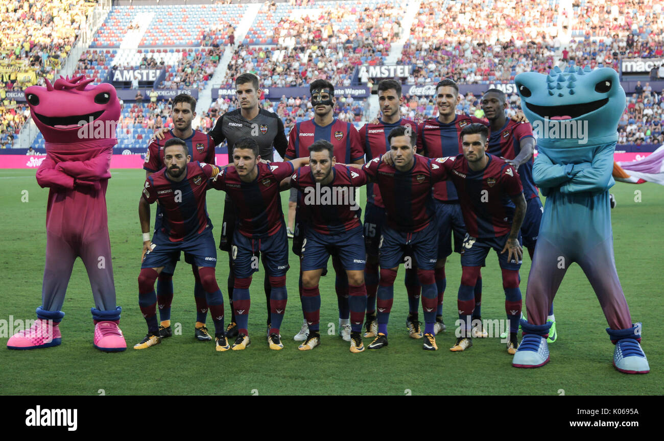 levante ud line up during spanish La Liga Santander match between ...