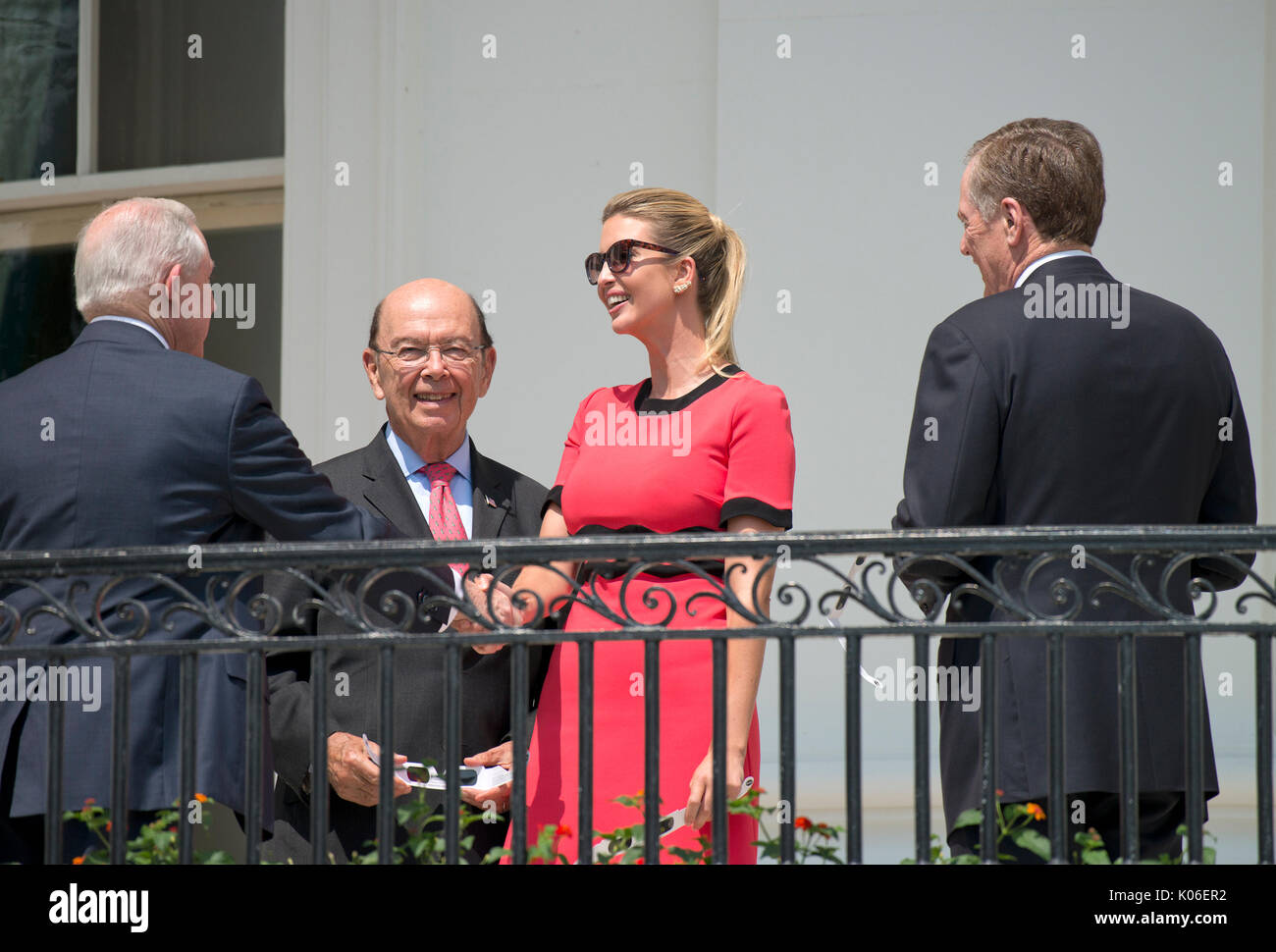 Robert e lighthizer hi-res stock photography and images - Alamy