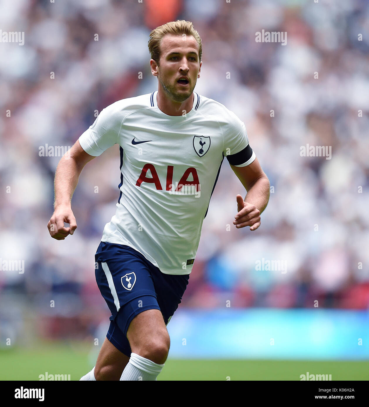 HARRY KANE OF TOTTENHAM HOTSPU TOTTENHAM HOTSPUR V CHELSEA WEMBLEY ...