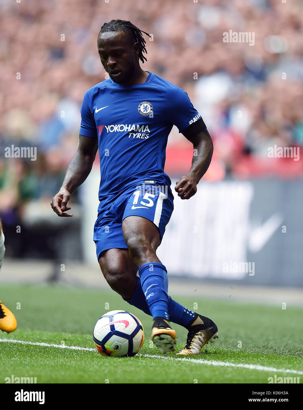 VICTOR MOSES OF CHELSEA TOTTENHAM HOTSPUR V CHELSEA WEMBLEY STADIUM ...