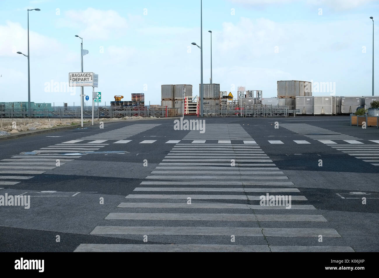 Bus Stop France Sign High Resolution Stock Photography and Images - Alamy