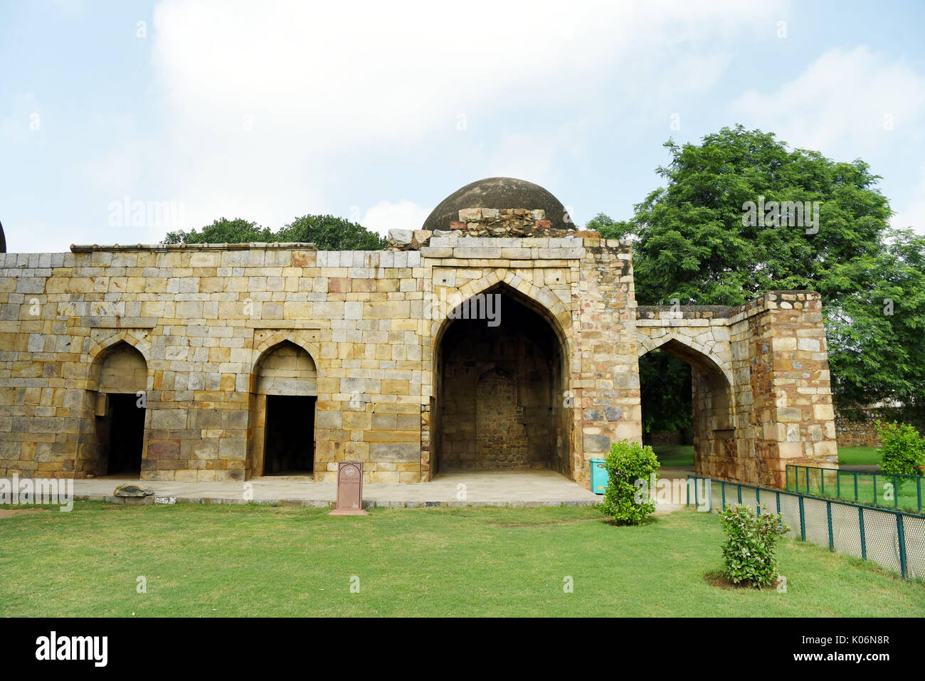 Madrasa complex hi-res stock photography and images - Alamy
