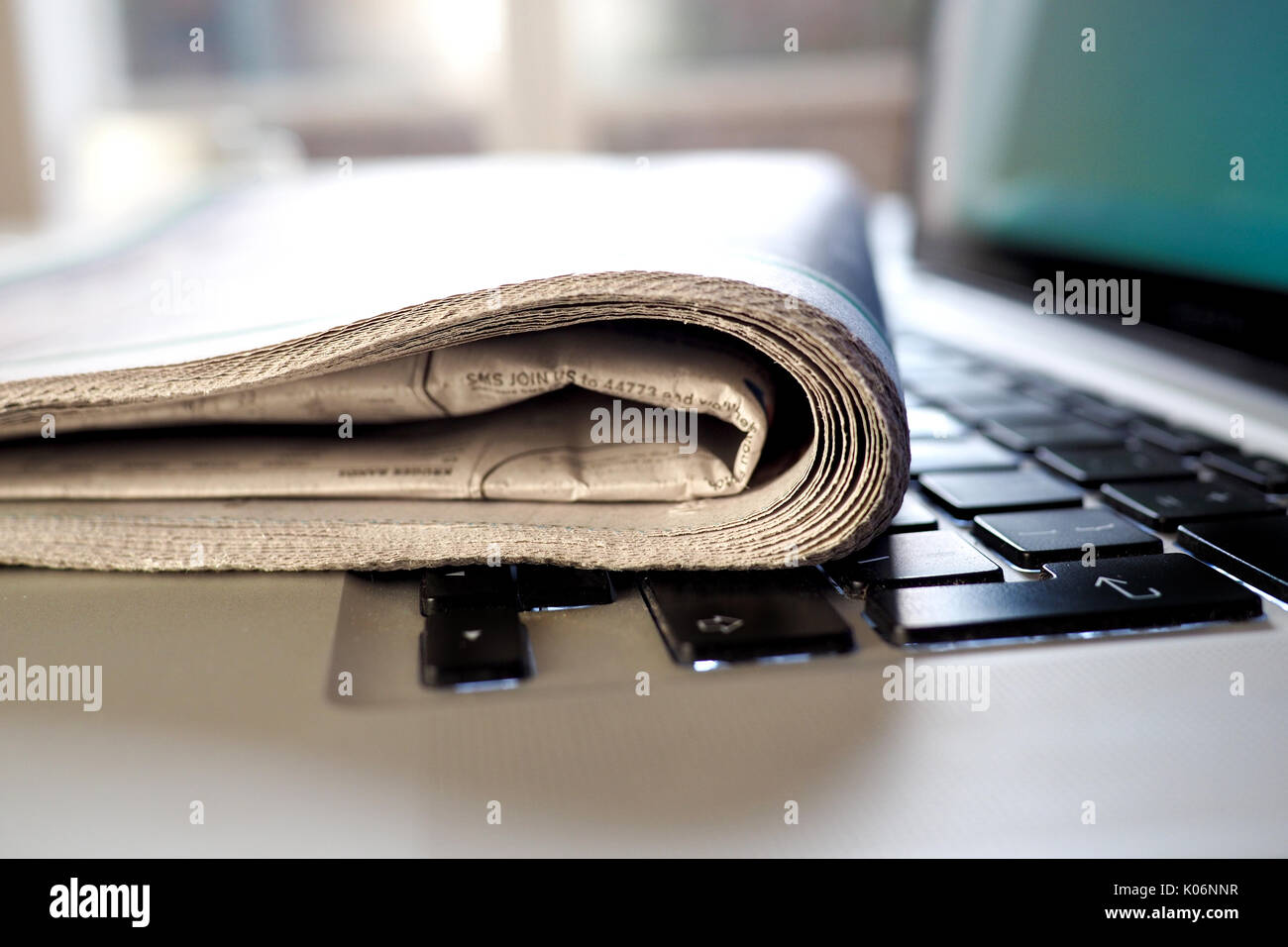 Newspaper keyboard hi-res stock photography and images - Alamy