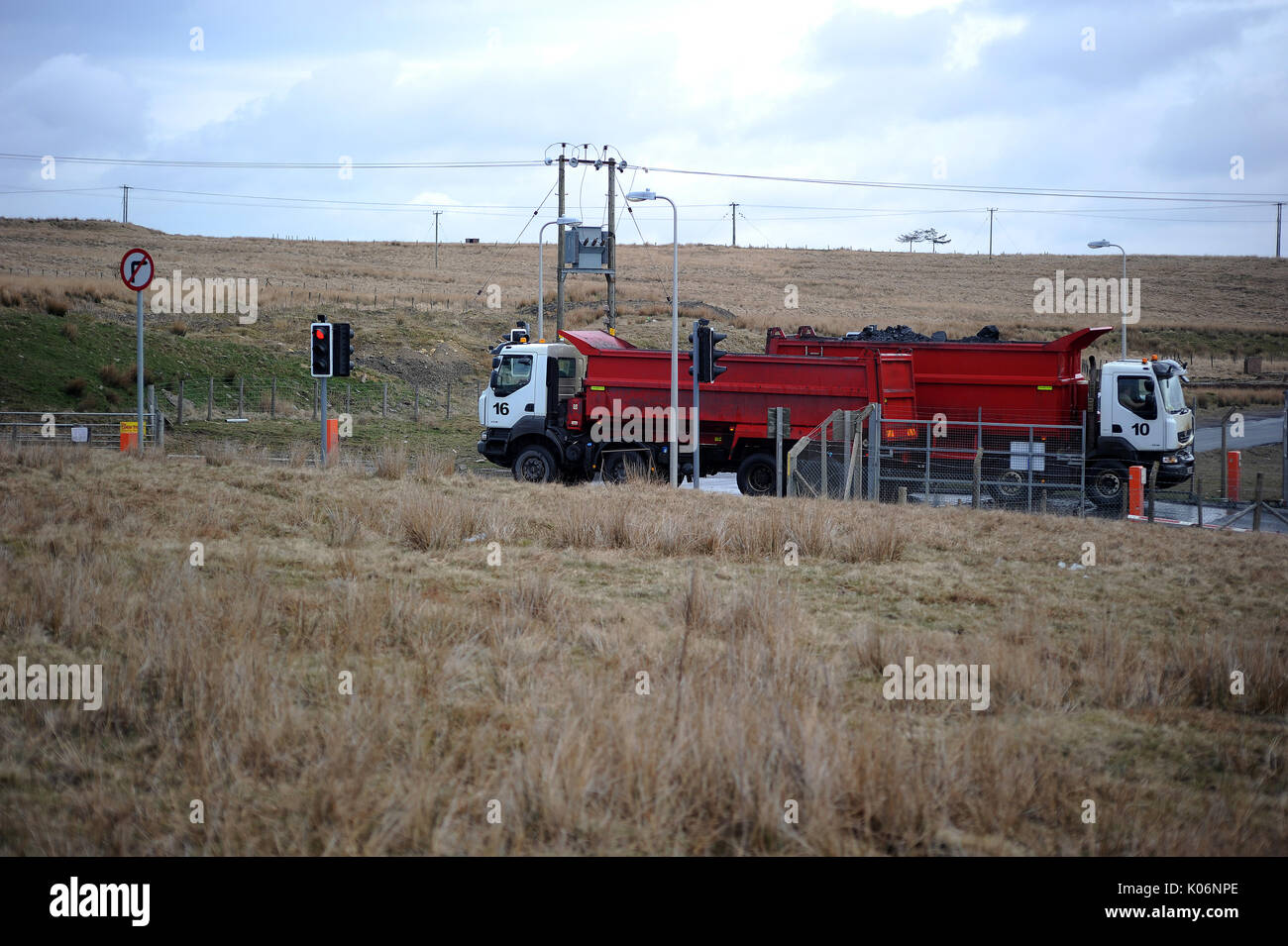 Lorry load hi-res stock photography and images - Alamy