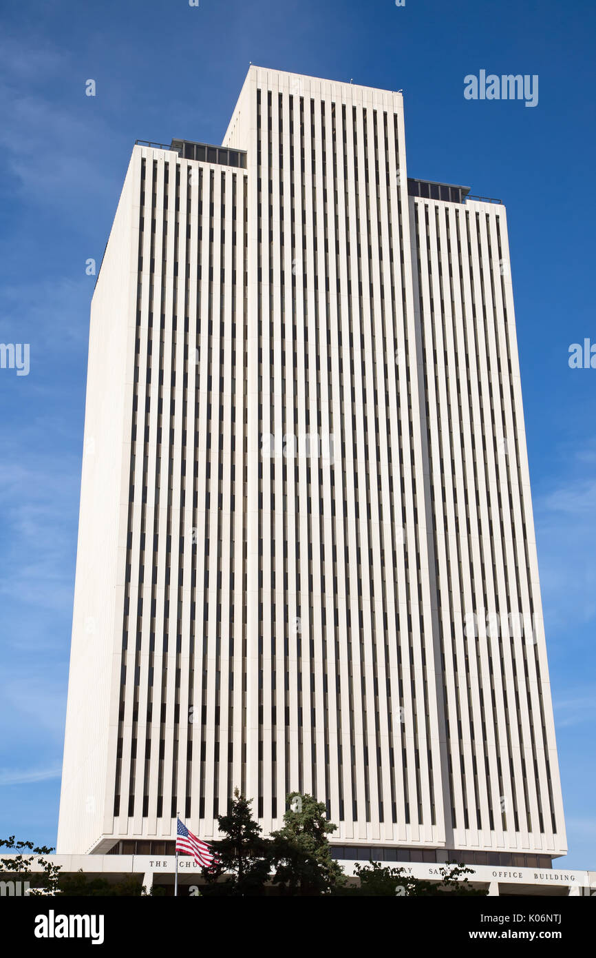 Ornate masonry office building hi-res stock photography and images - Alamy