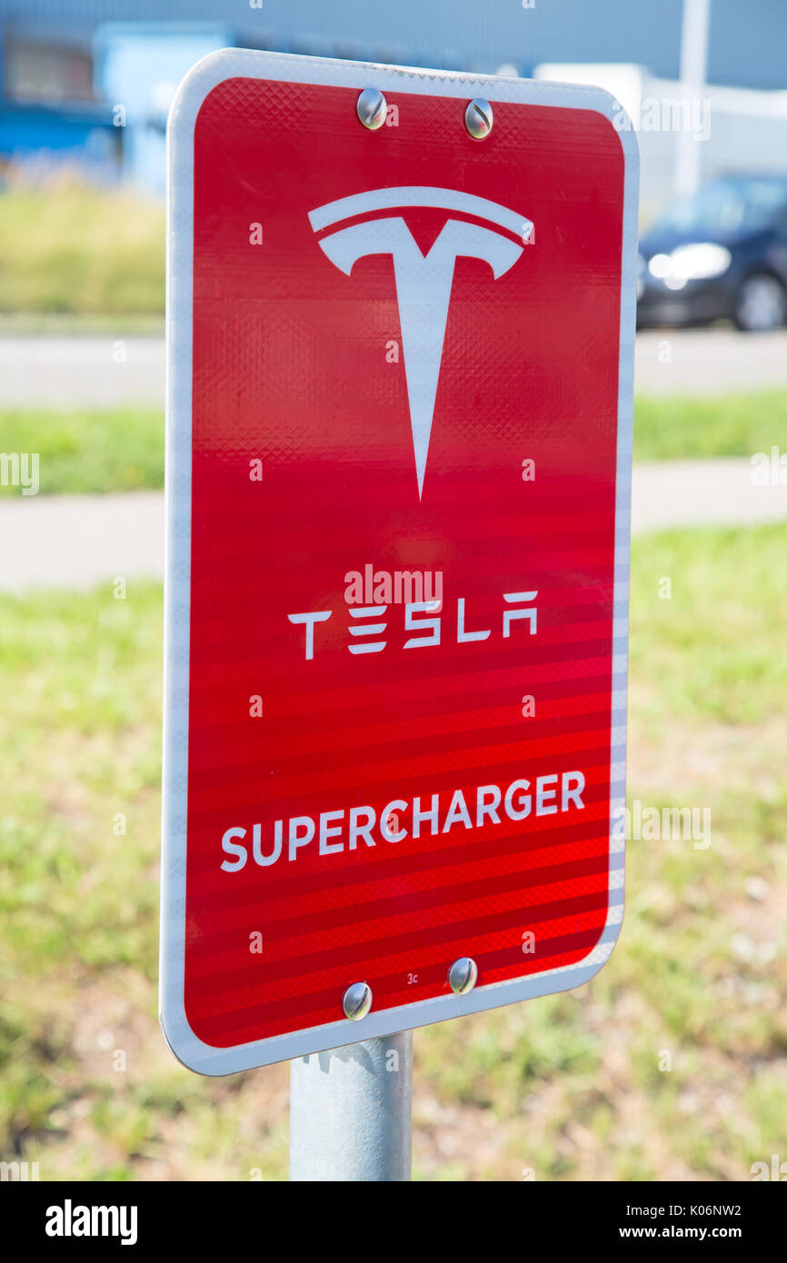 Charging station zurich hi-res stock photography and images - Alamy