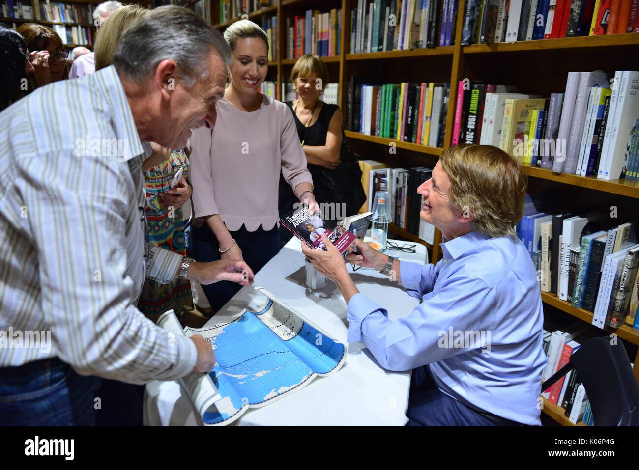 Television meteorologist Bryan Norcross discusses and signs copies of ...