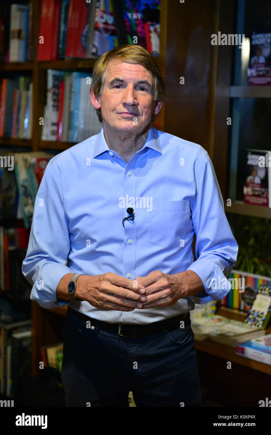 Television meteorologist Bryan Norcross discusses and signs copies of ...