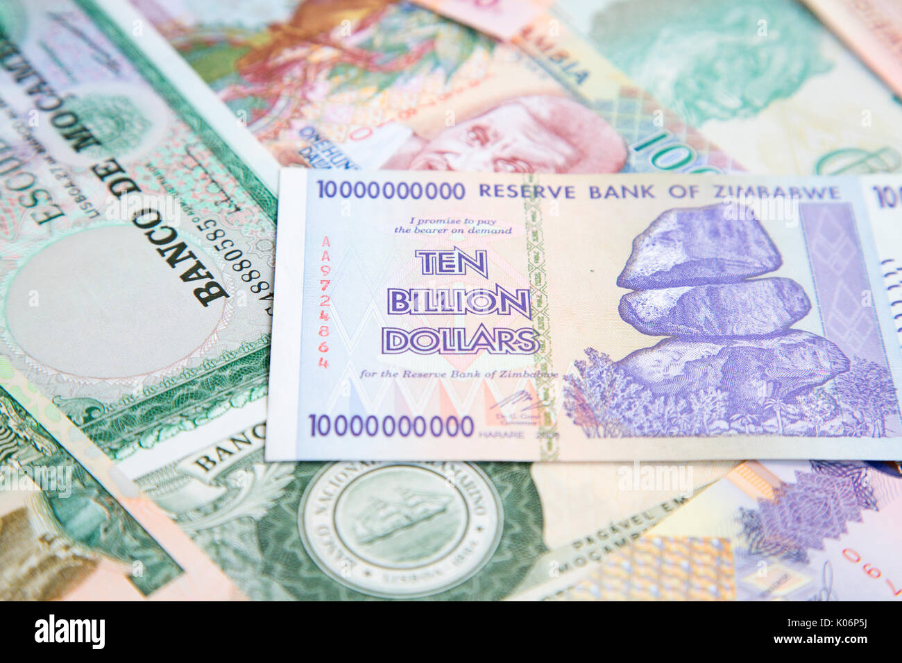 Banknotes of Zimbabwe after hyperinflation Stock Photo - Alamy