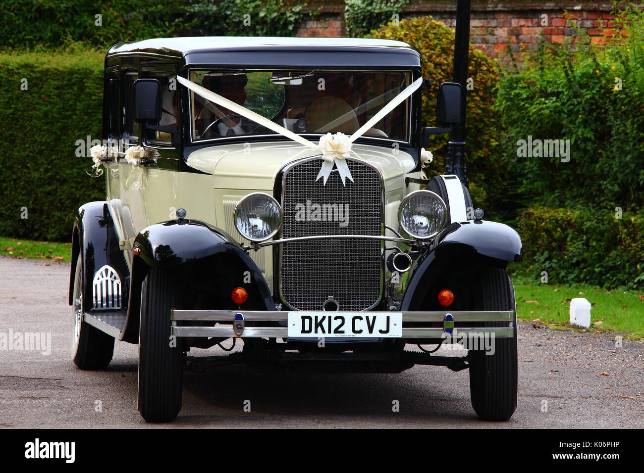 Wedding Cars, taking the Bride or Partner and whoever is giving him or ...
