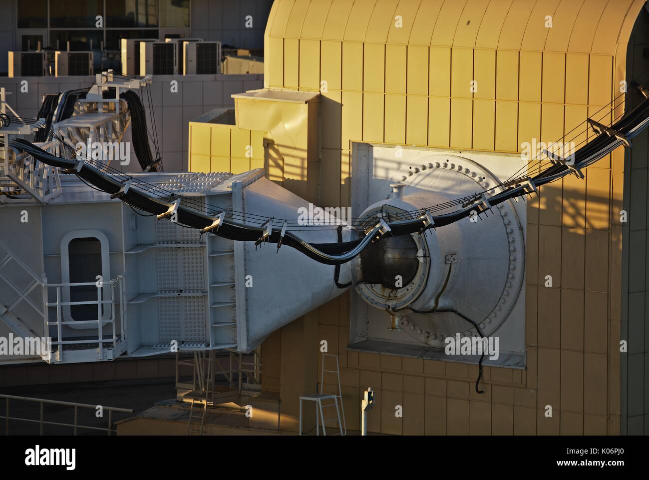 Detail of orbital flood gate hi-res stock photography and images - Alamy