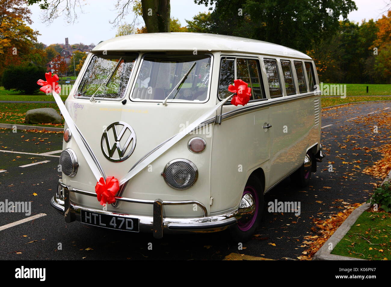 Wedding Cars, taking the Bride or Partner and whoever is giving him or ...