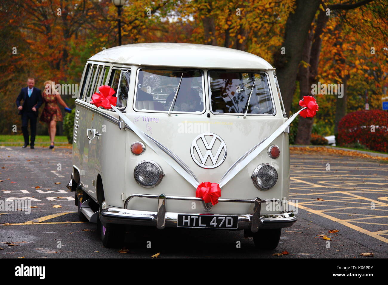 Wedding Cars, taking the Bride or Partner and whoever is giving him or ...