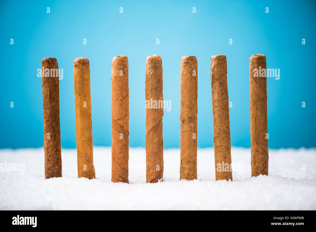 Cigar card hi-res stock photography and images - Alamy