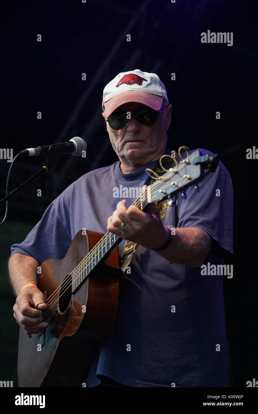 Michael chapman singer hi-res stock photography and images - Alamy