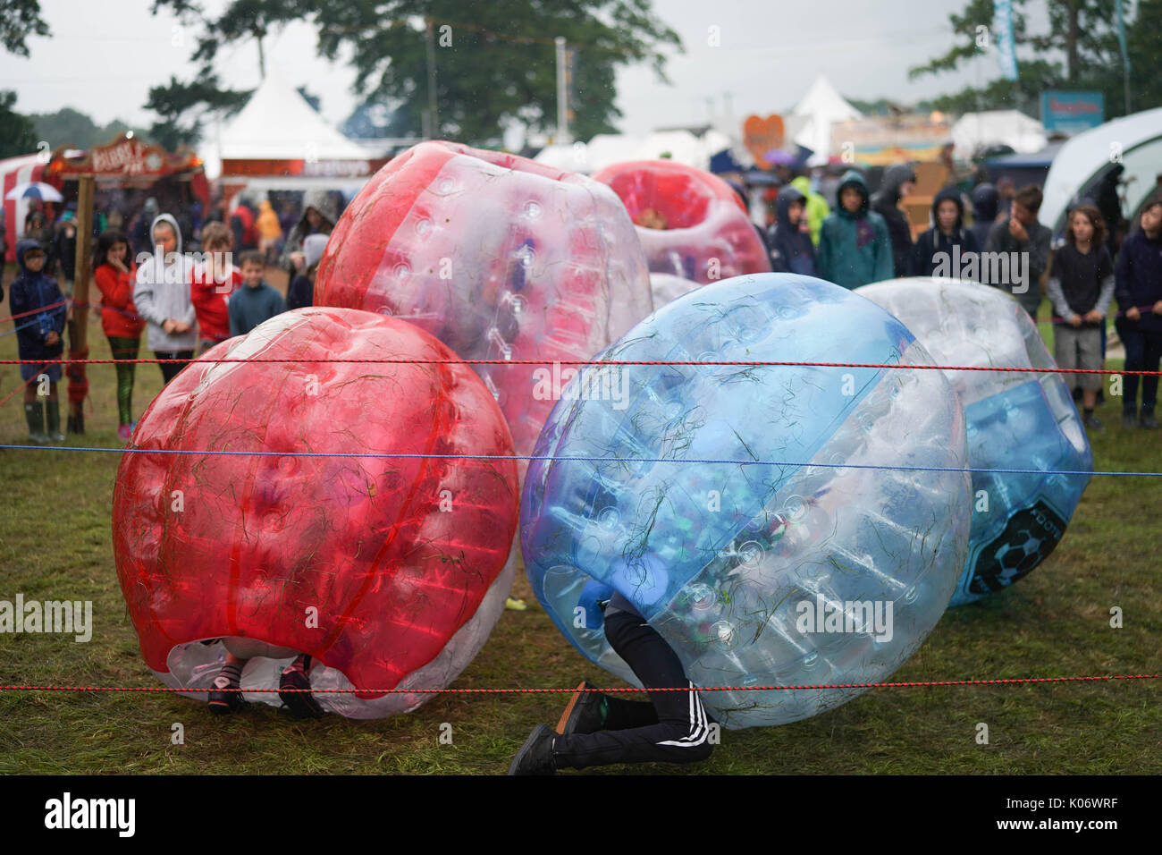 Children playing bubble-fighting at the 2017 Green Man Festival in ...