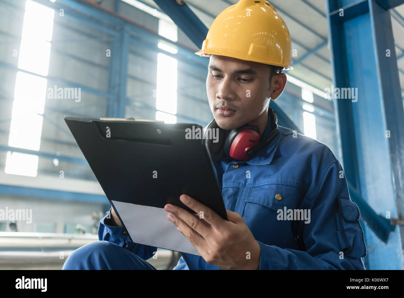 Asian industrial worker hi-res stock photography and images - Alamy